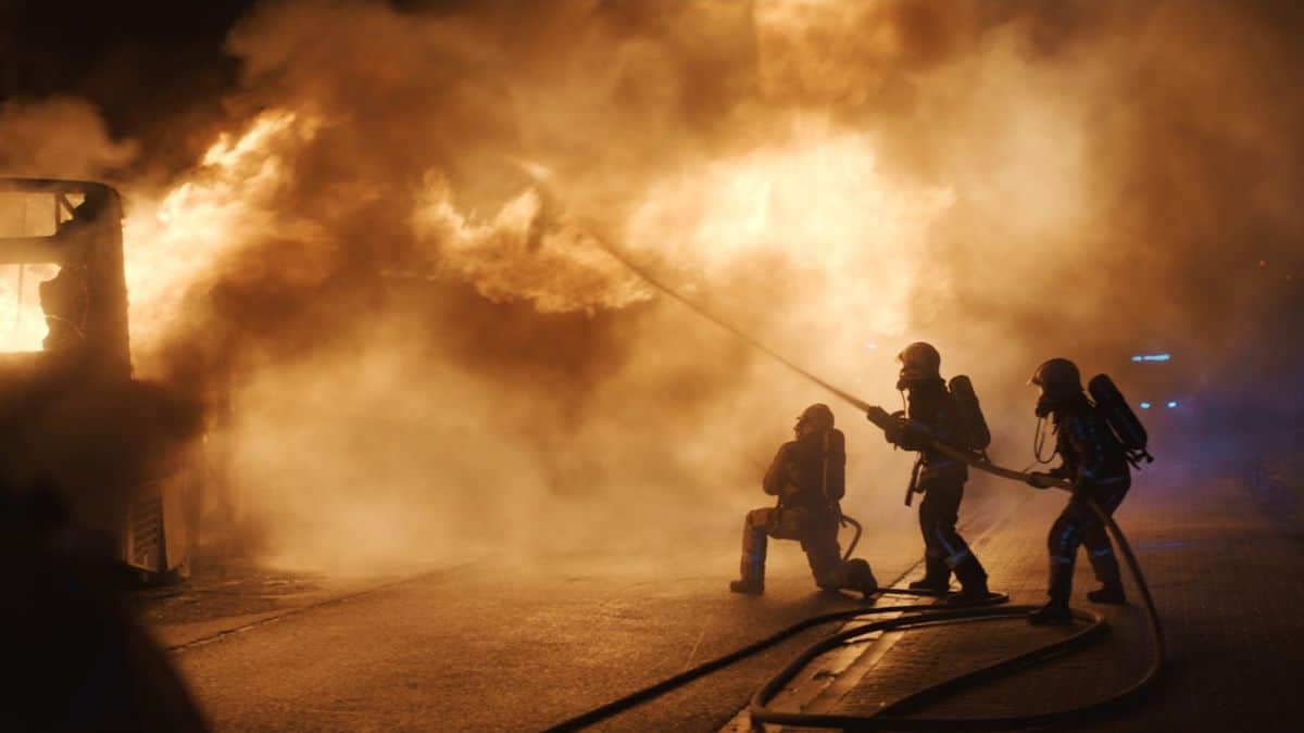 Under Fire Ending, Explained: Does the East Bank Station Get Shut Down ...