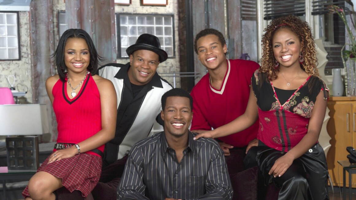 One on One Season 6: Cancelled or Renewed? • AWSMONE