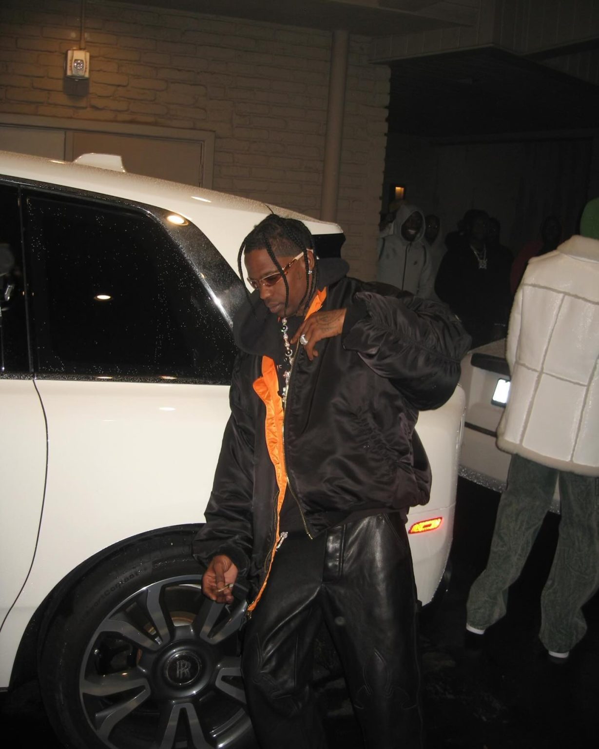 Travis Scott Height: How Tall Is the Rap Star • AWSMONE